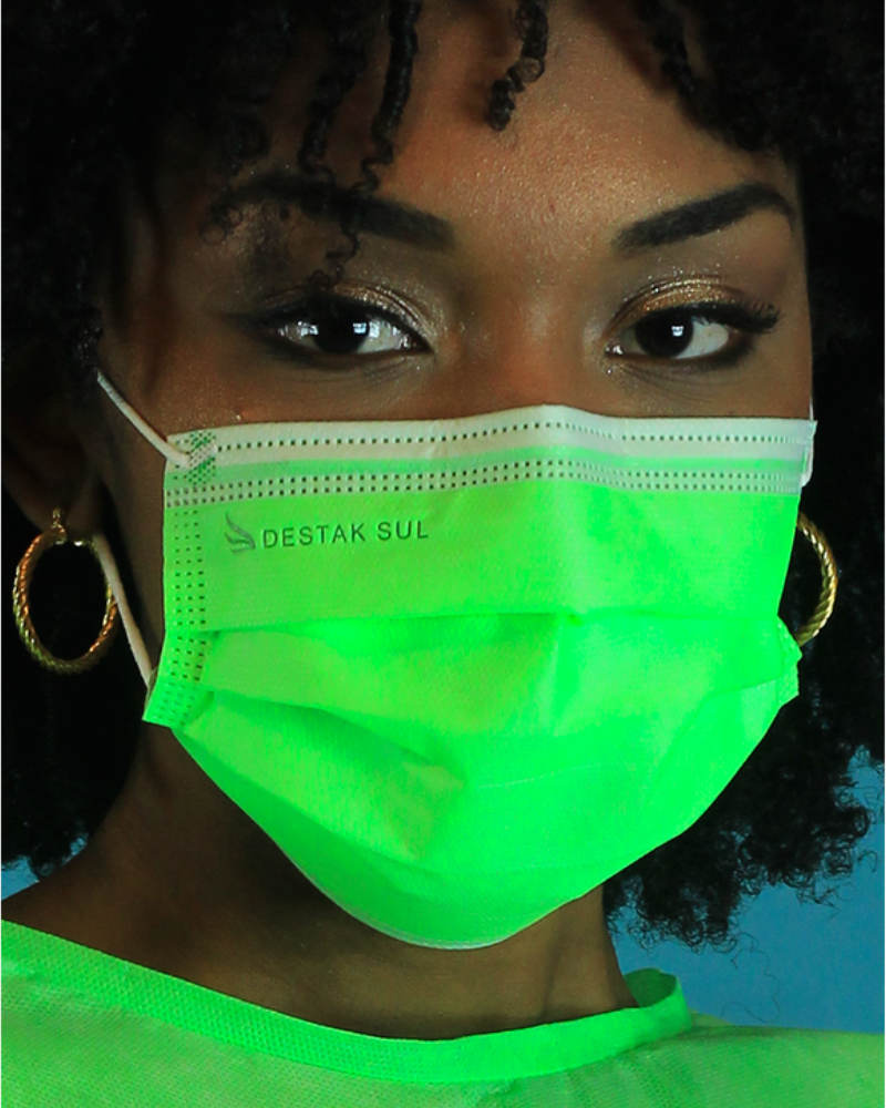 Máscara descartável cirúrgica neon- verde lima com elástico branco - Rosana Furman Andreatta ...